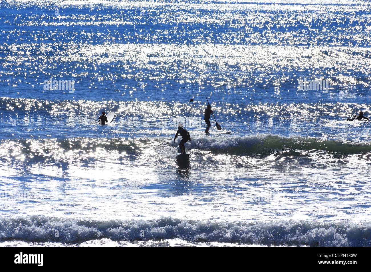 Shonan surfing hi-res stock photography and images - Alamy