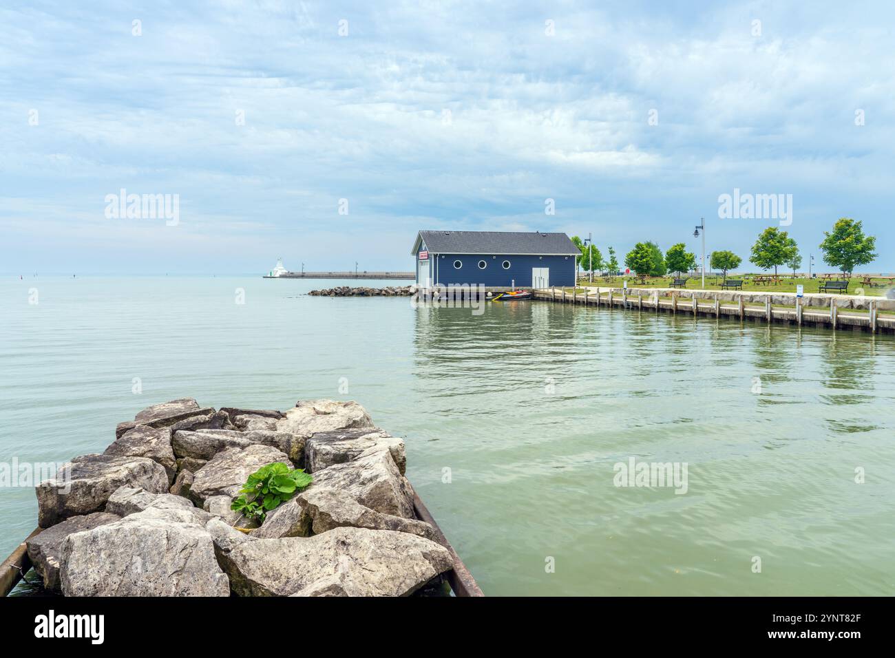 Expansive port hi-res stock photography and images - Alamy