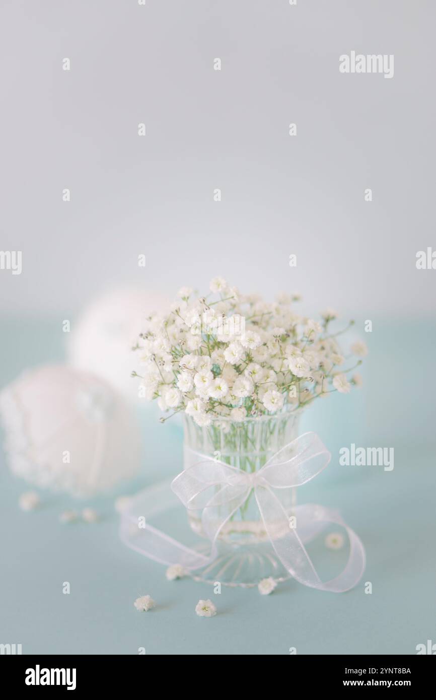 Umbrella flower arrangement hi-res stock photography and images - Alamy