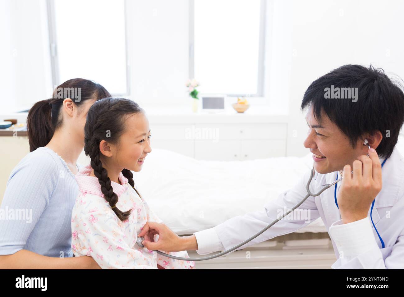 Children doctor consultation hi-res stock photography and images - Alamy