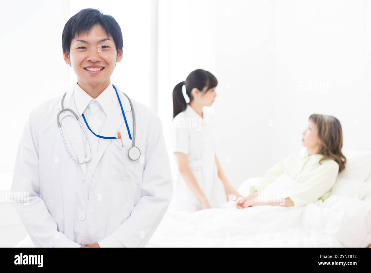 Front view medical doctor hi-res stock photography and images - Alamy