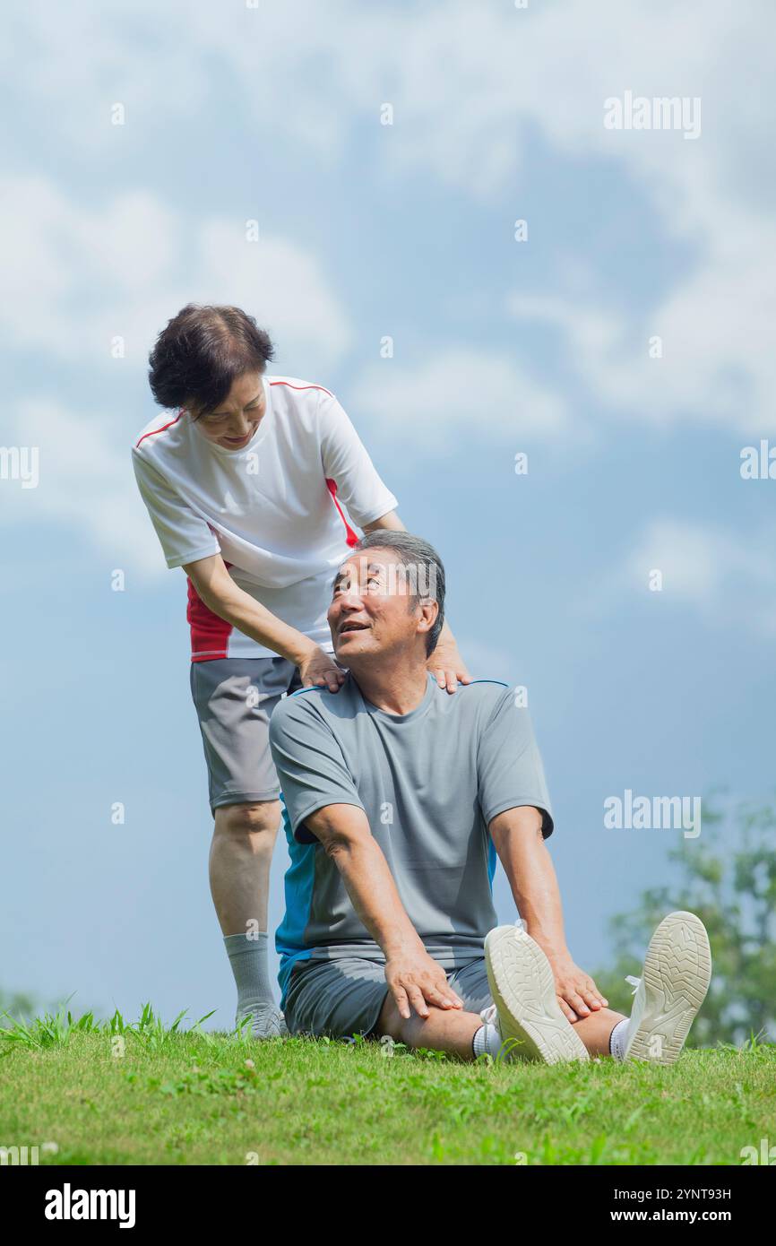 Old japanese people exercising and park hi-res stock photography and ...