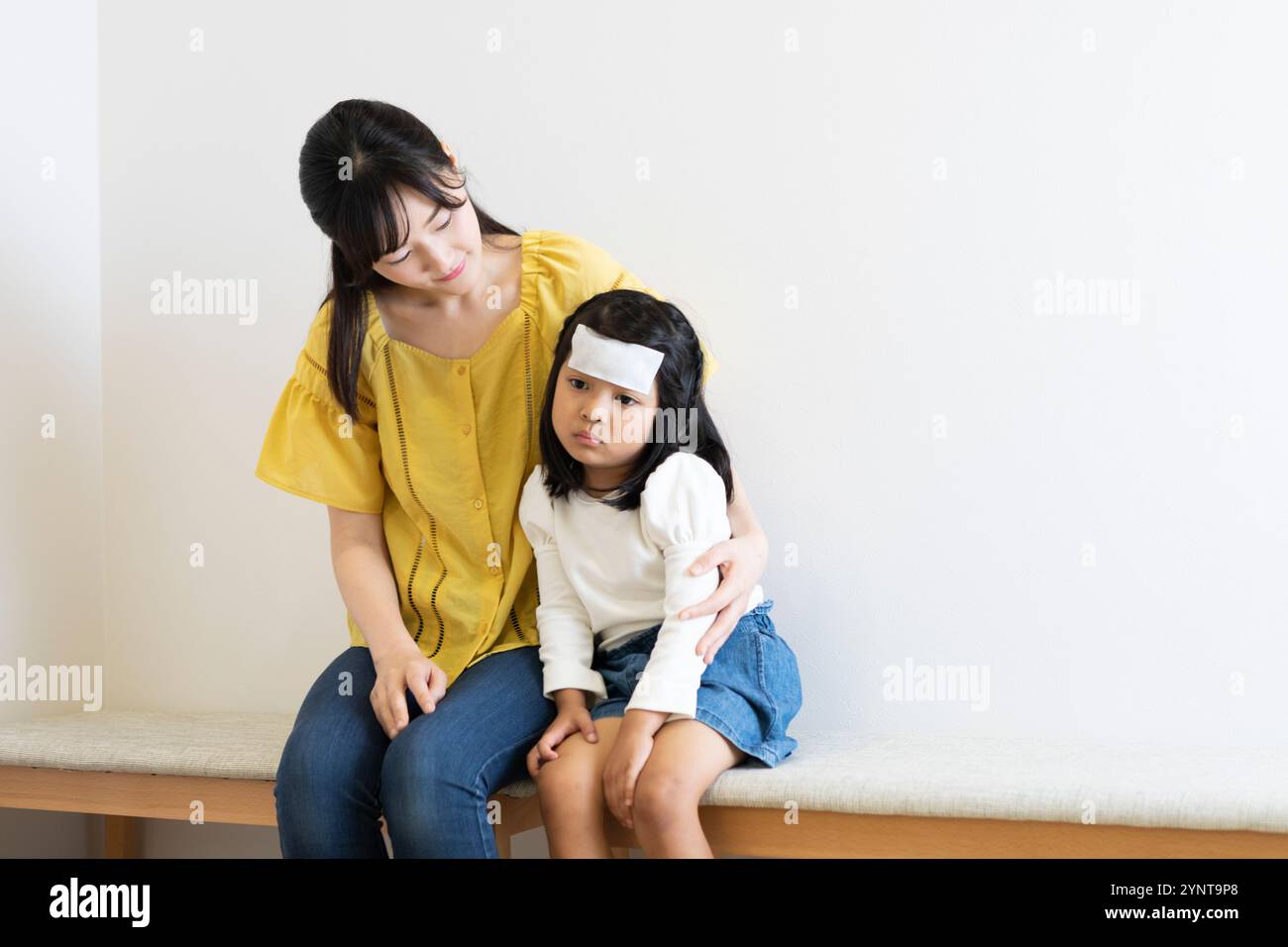 Common cold girl hi-res stock photography and images - Alamy