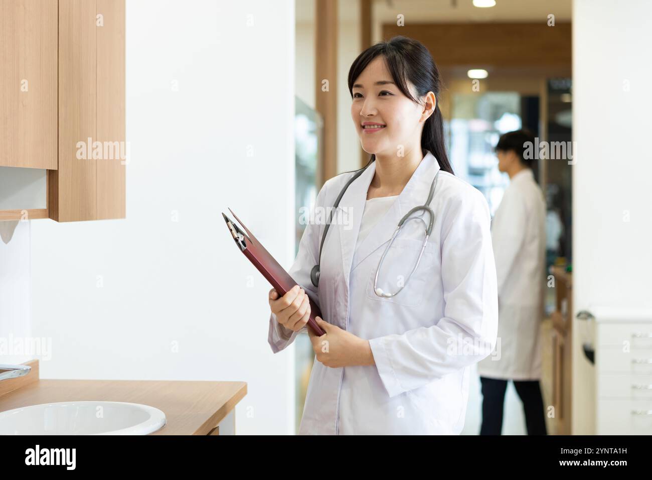 Doctor inspection hi-res stock photography and images - Alamy
