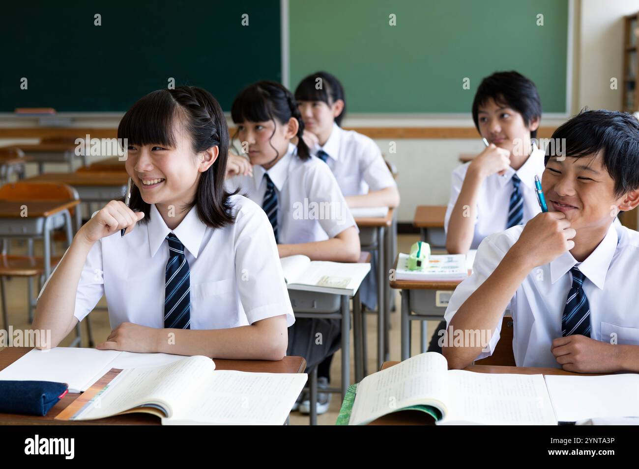 Junior high students in hi-res stock photography and images - Alamy