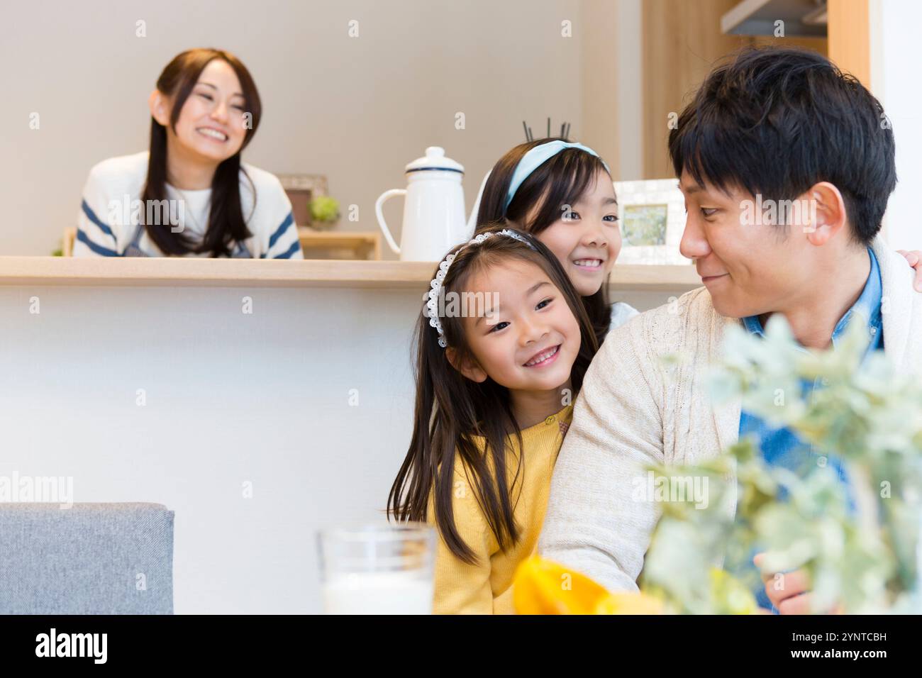 Family breakfast scene Stock Photo - Alamy
