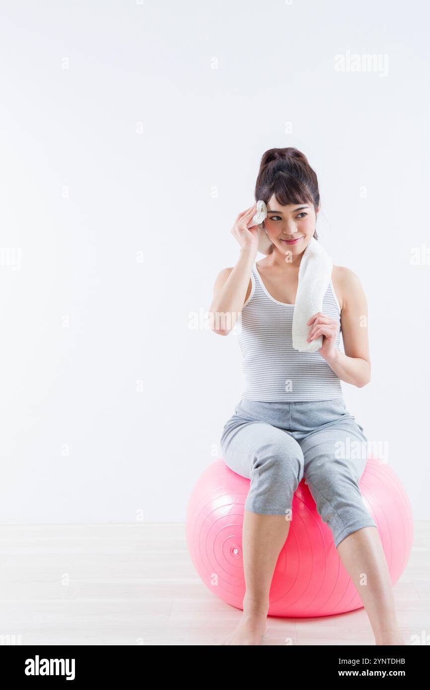 Gymnastics muscle sweat hi-res stock photography and images - Alamy