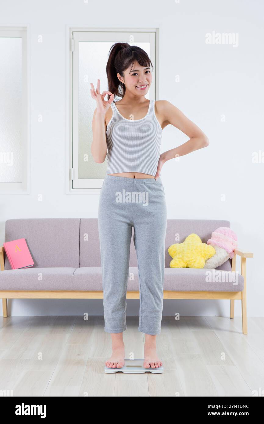 Scale cameras hi-res stock photography and images - Alamy