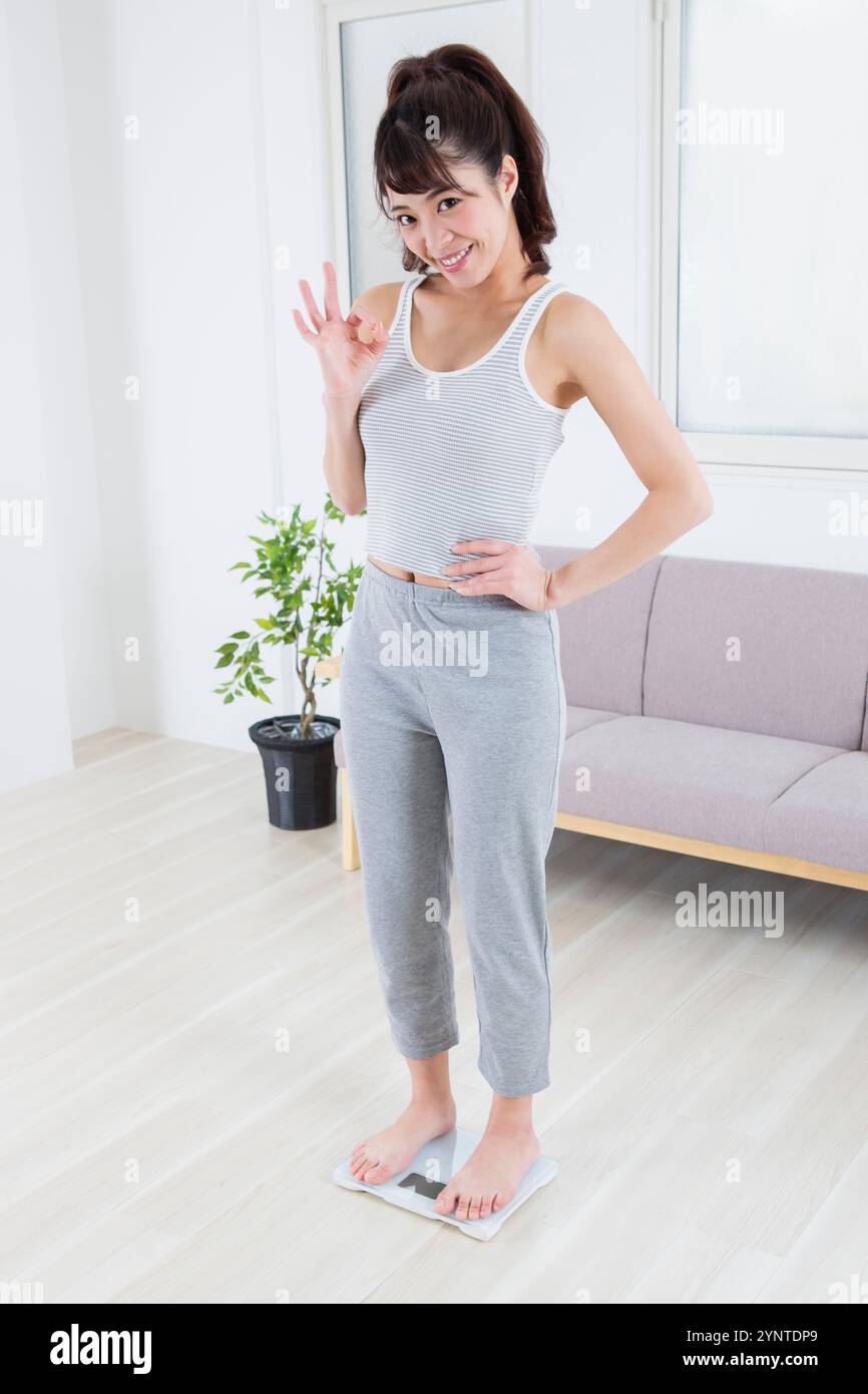 Scale cameras hi-res stock photography and images - Alamy