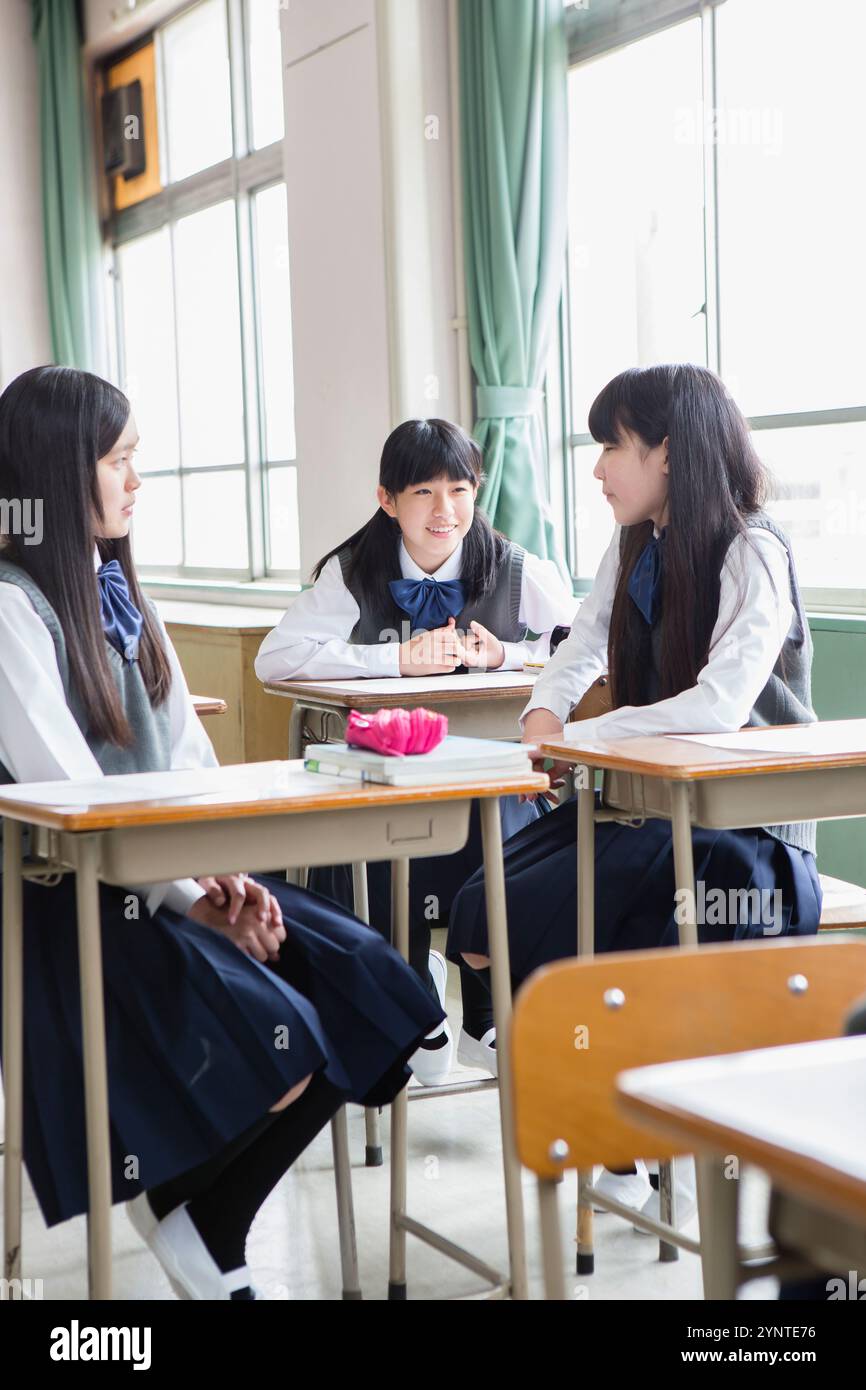 Female student discussing Stock Photo - Alamy