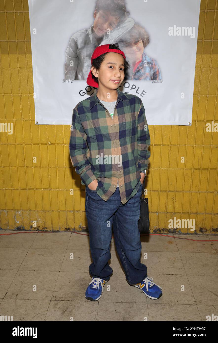 Los Angeles, Ca. 26th Nov, 2024. Zacky Munoz, at the 43rd on miracle on ...