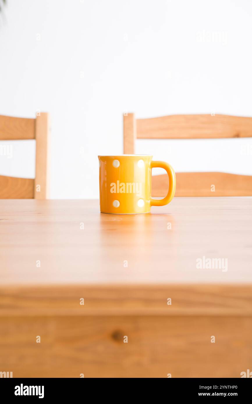 Cups and chairs hi-res stock photography and images - Alamy