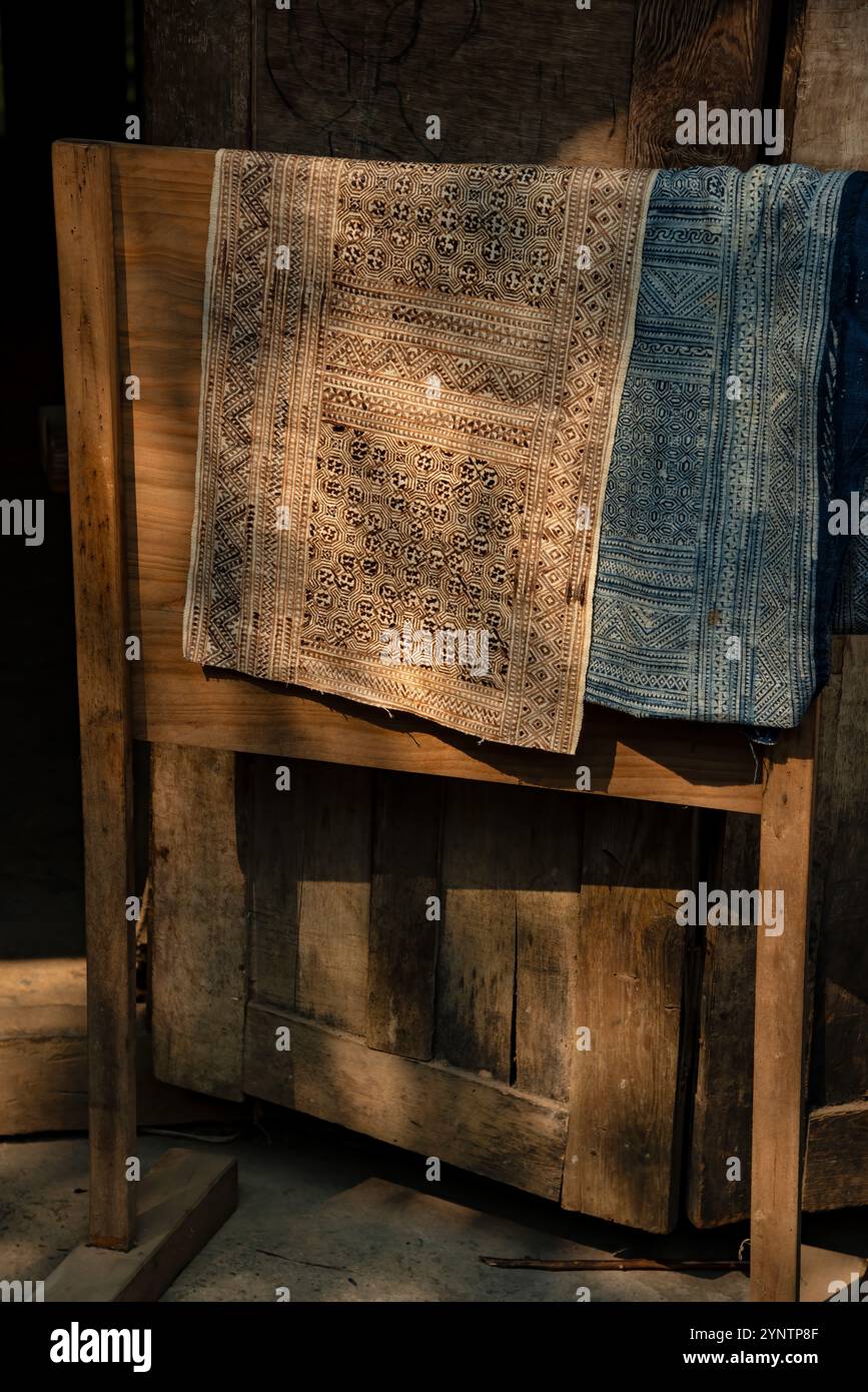 Linen weaving - traditional cultural beauty of Mong people in Ha Giang ...