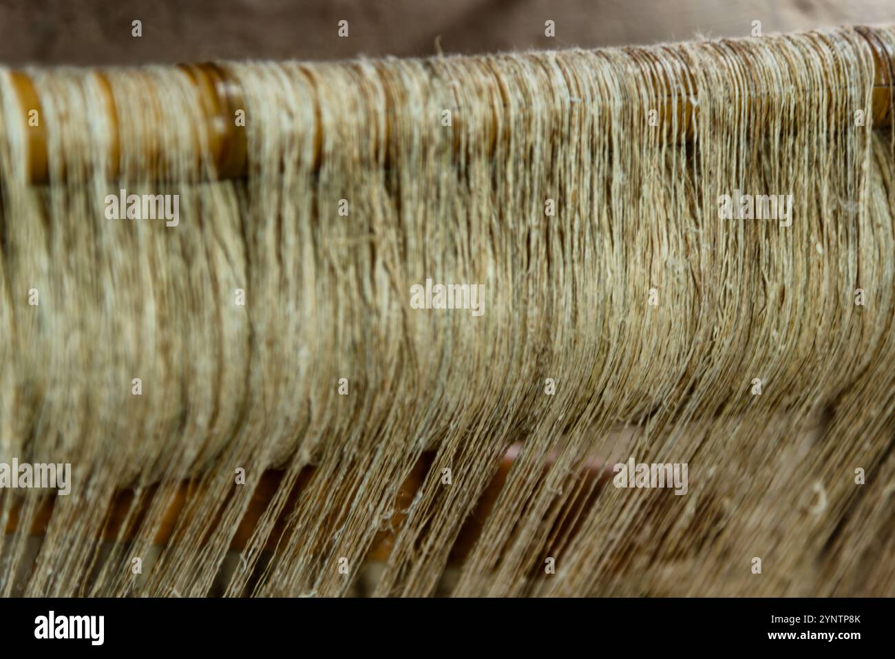 Linen weaving - traditional cultural beauty of Mong people in Ha Giang ...