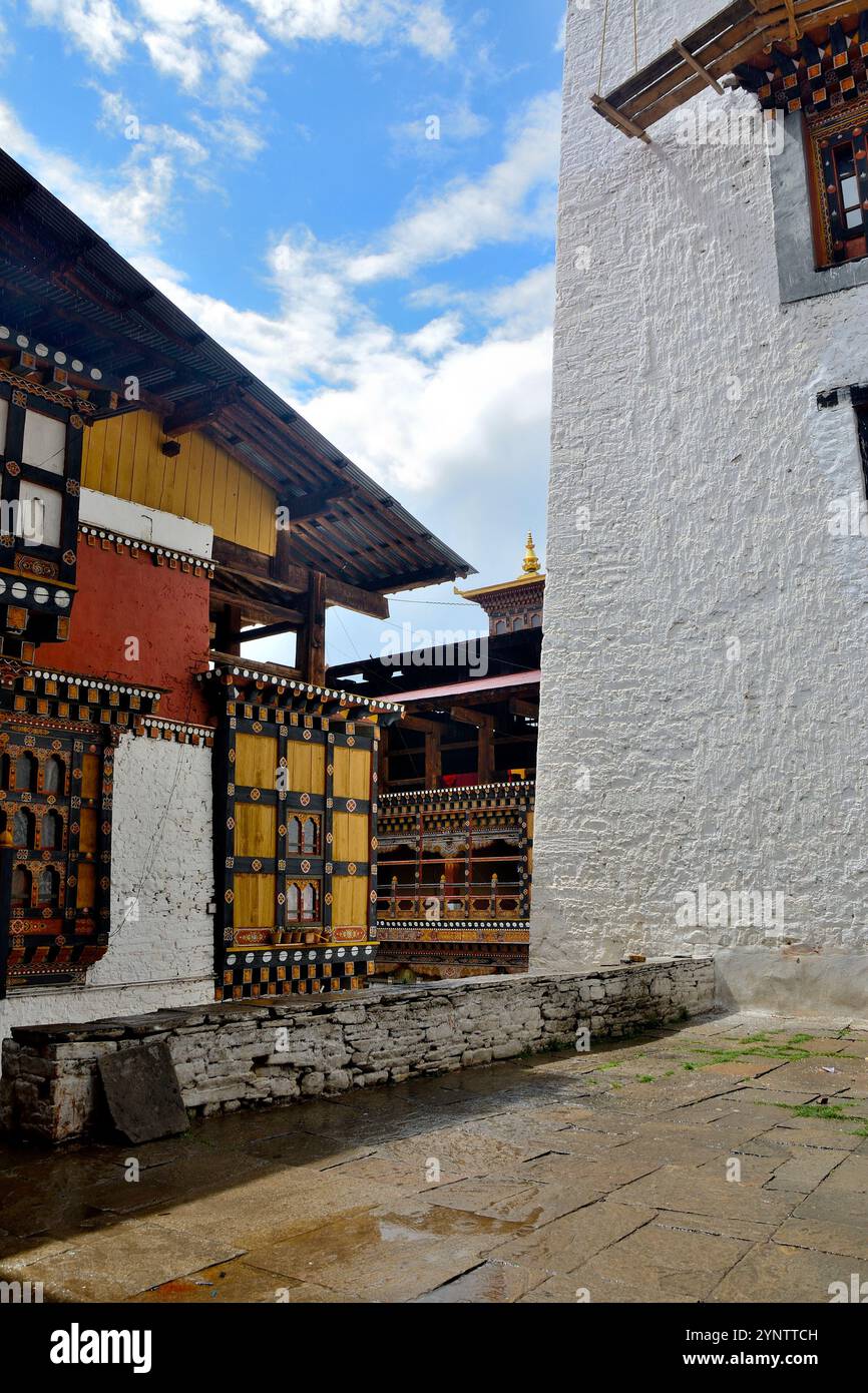 Partial view of the Rinpung Dzong, a large Drukpa Kagyu Buddhist ...