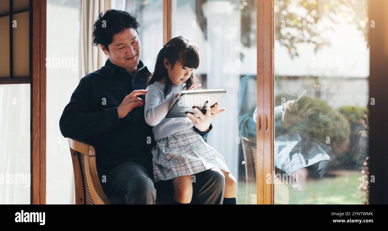 Japanese father daughter hi-res stock photography and images - Alamy