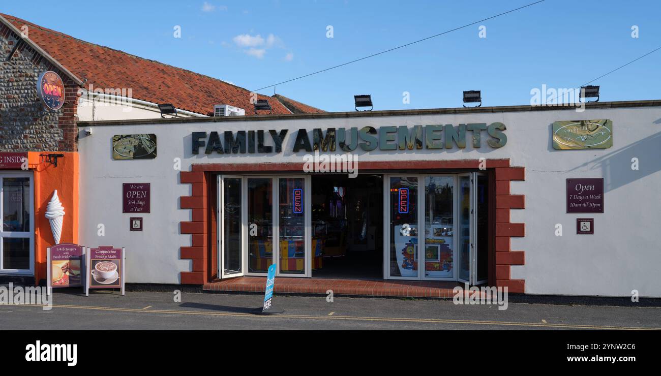 Family amusements hi-res stock photography and images - Alamy