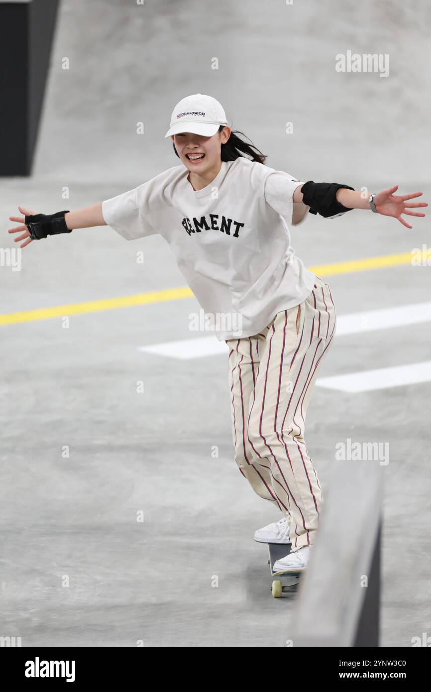 Tokyo, Japan. 23rd Nov, 2024. Aoi Uemura (JPN) Skateboarding : 2024 SLS CHAMPIONSHIP TOUR ...