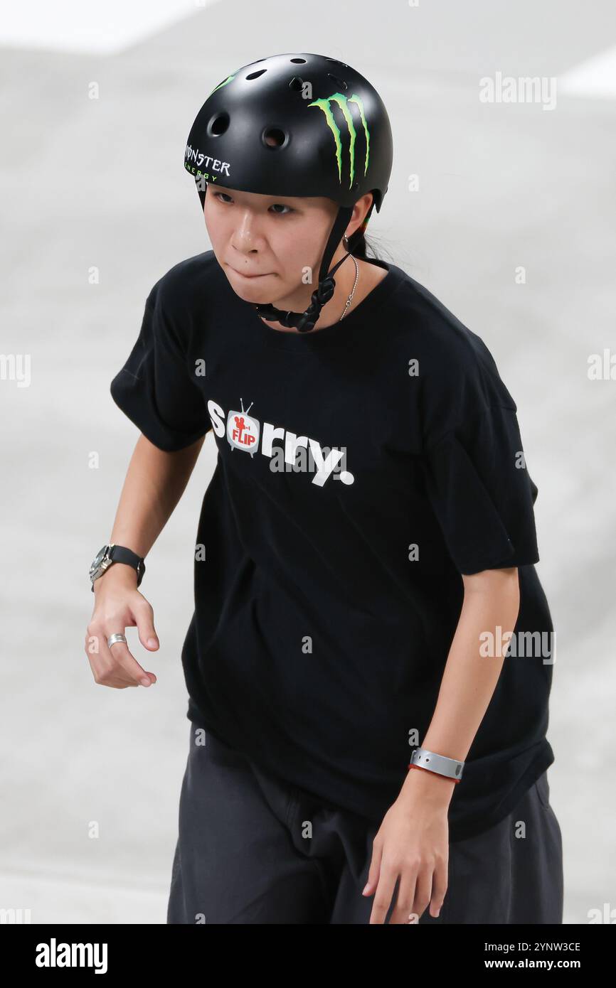 Tokyo, Japan. 23rd Nov, 2024. Liz Akama (JPN) Skateboarding : 2024 SLS ...