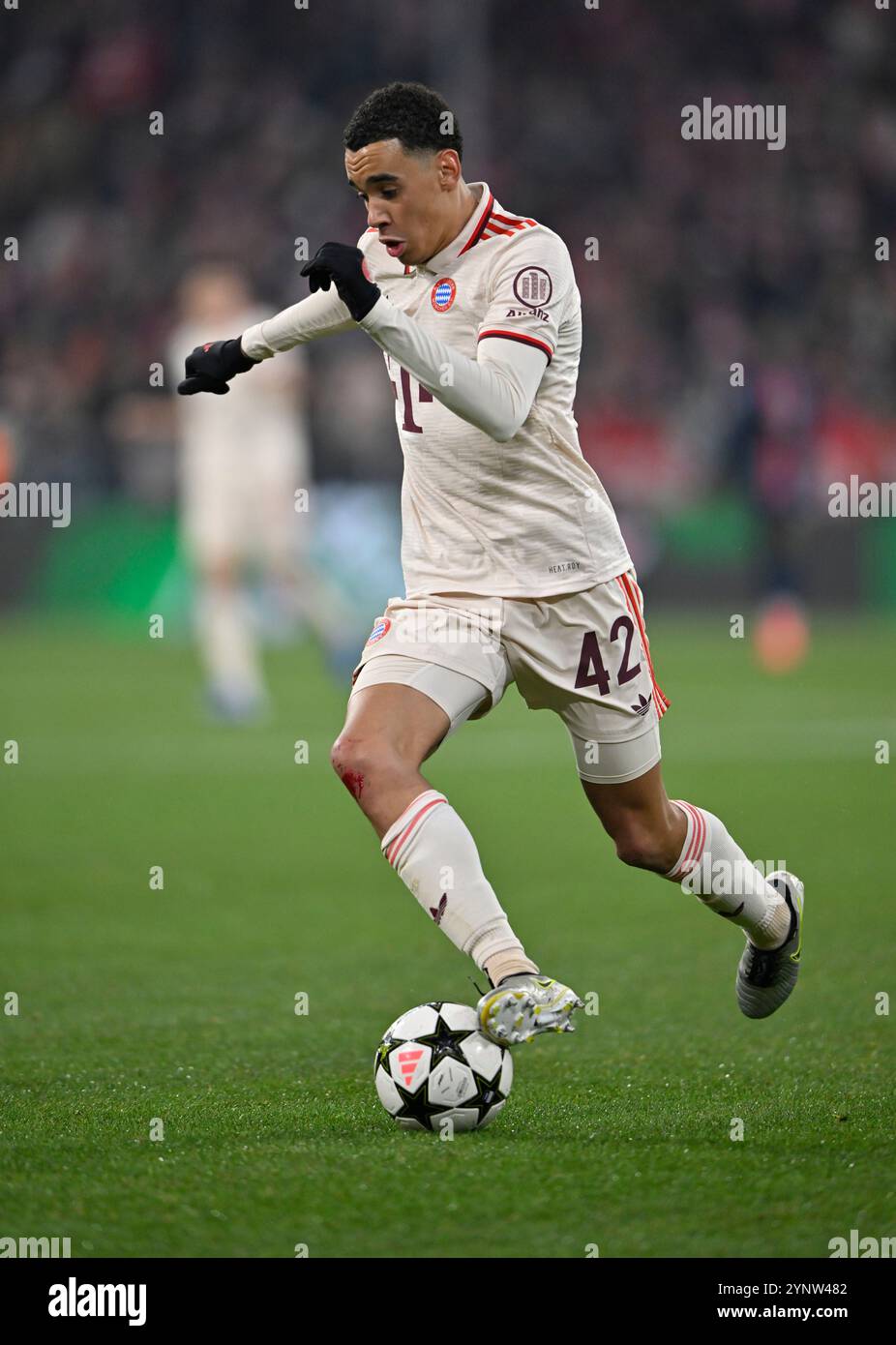 Jamal Musiala FC Bayern Muenchen FCB (42) Aktion am Ball FC Bayern ...