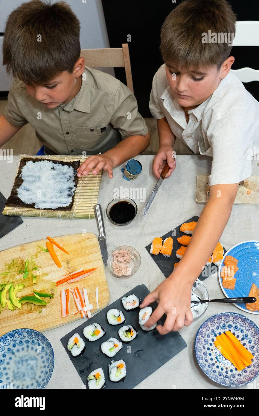 Kids cooking activity hi-res stock photography and images - Alamy