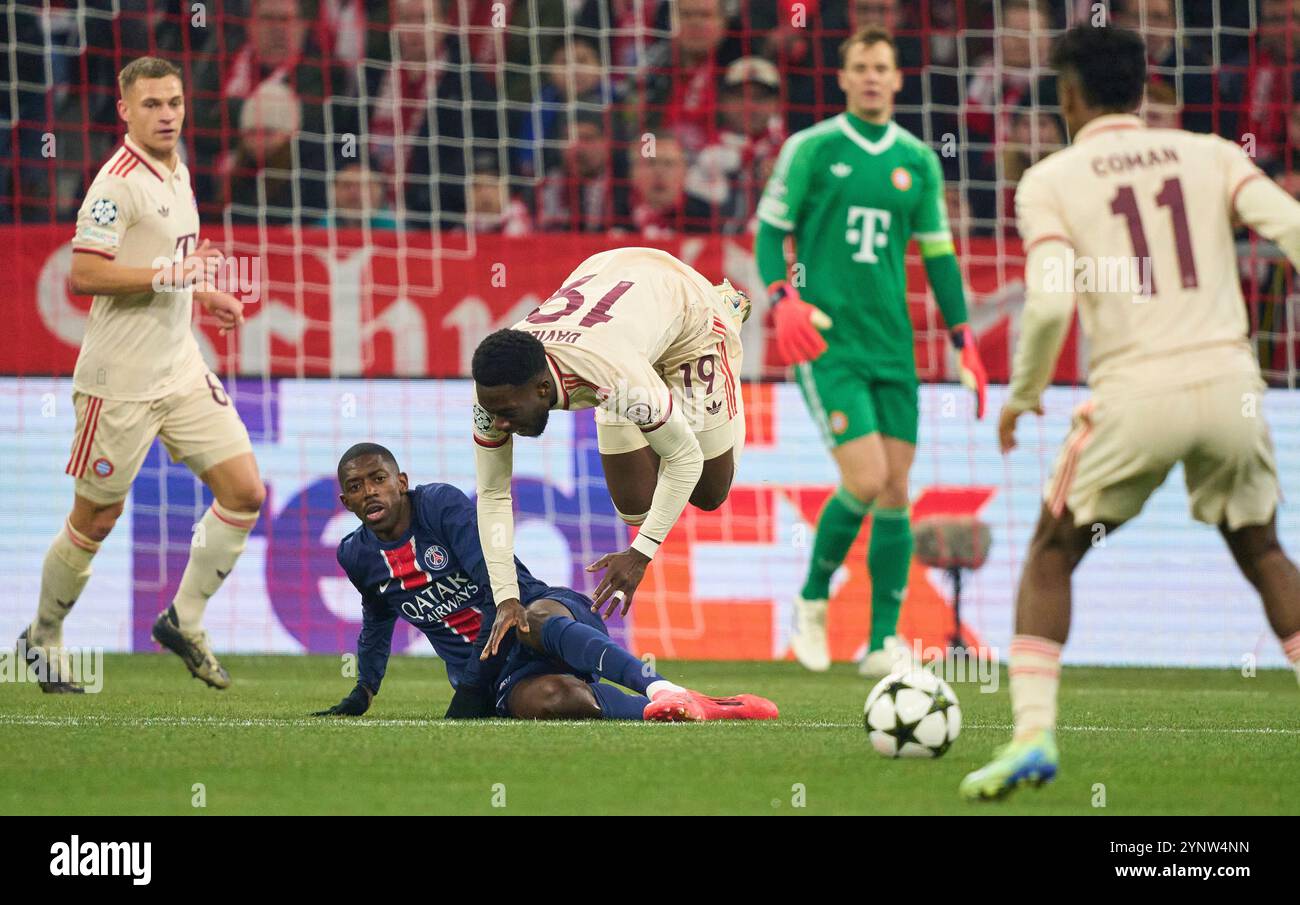 Ousmane Dembele, PSG 10 (red card) foul against Alphonso DAVIES, FCB 19 ...