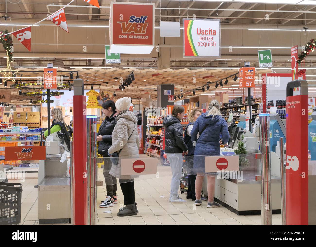 Shopping cart data, food and soft drink price lists are growing at a ...