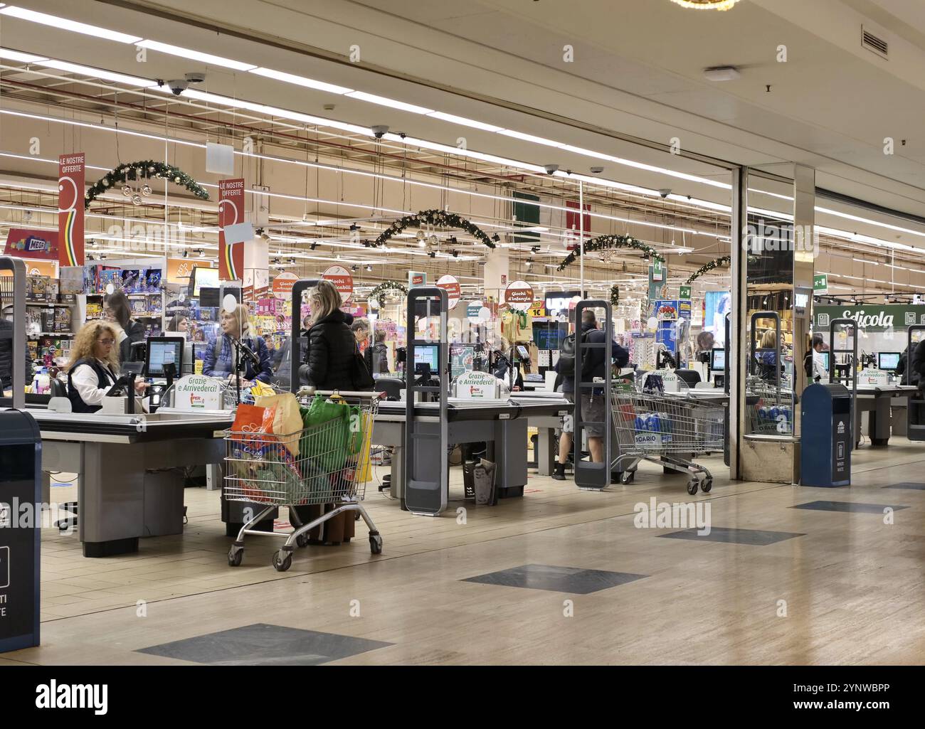 Shopping cart data, food and soft drink price lists are growing at a ...