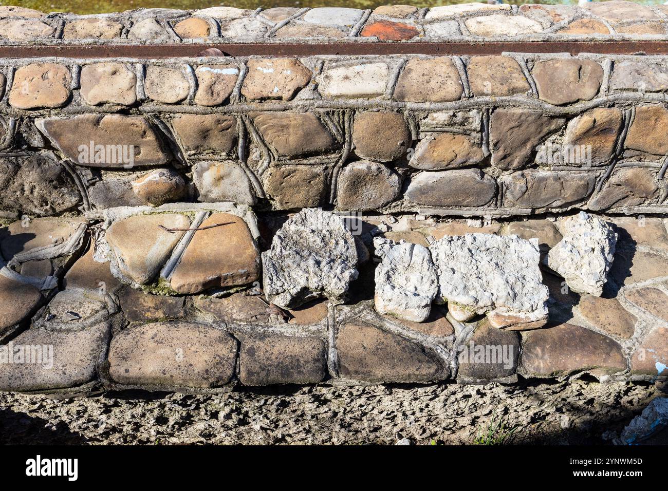 Broken cladding hi-res stock photography and images - Alamy