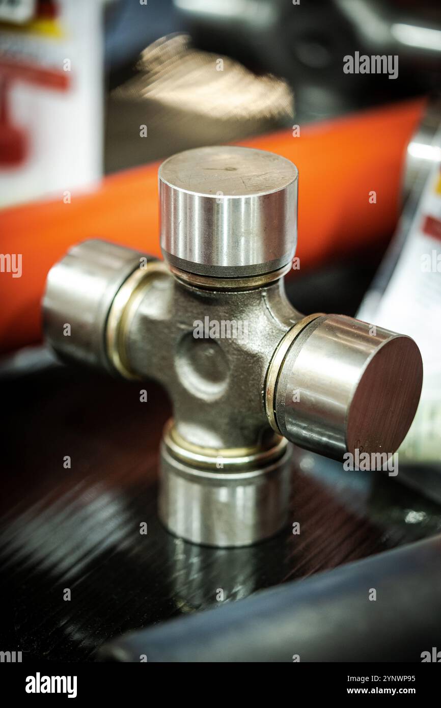 Crosspiece of the joint of unequal speeds of the universal joint ...