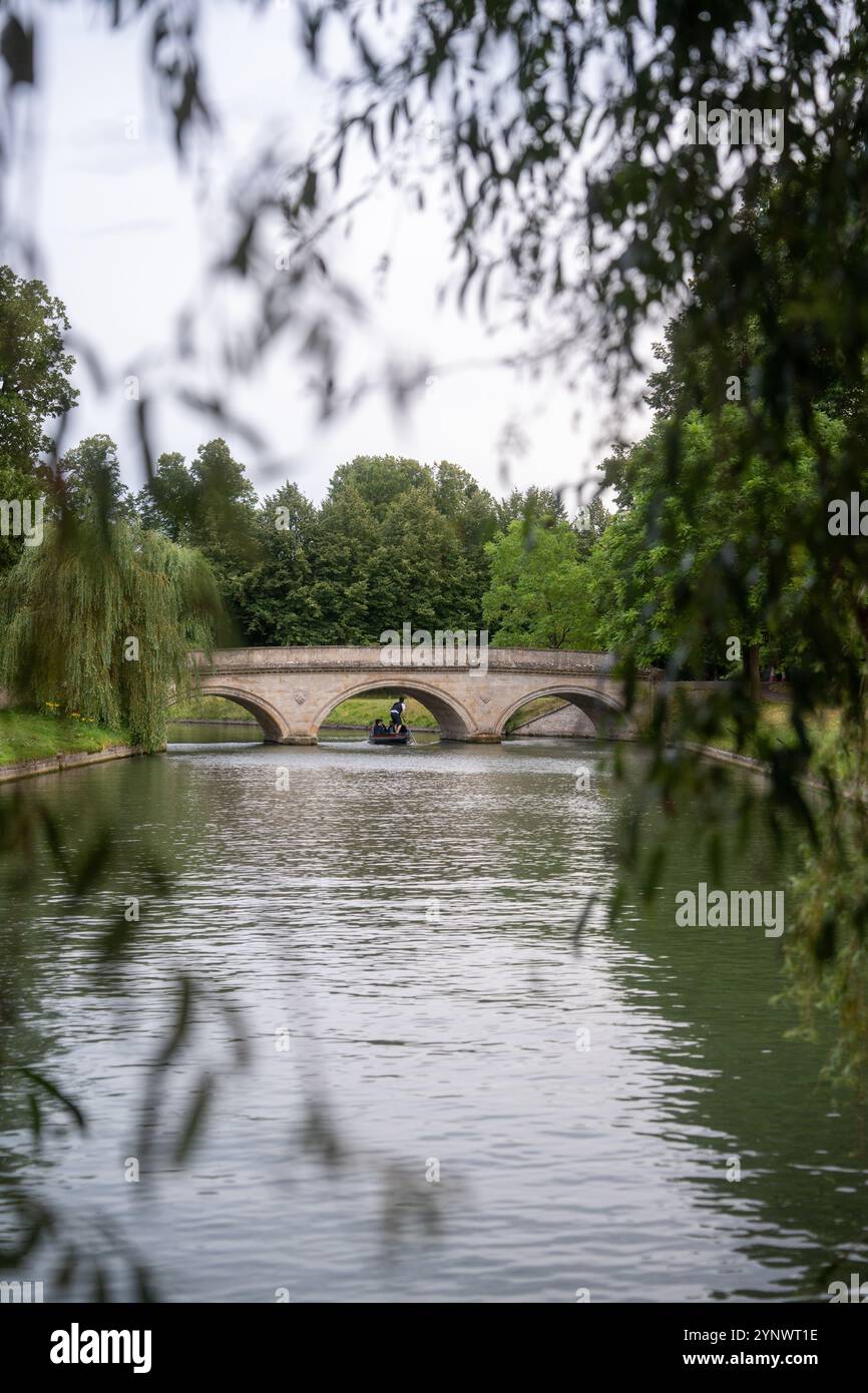 River boat going under bridge hi-res stock photography and images - Alamy