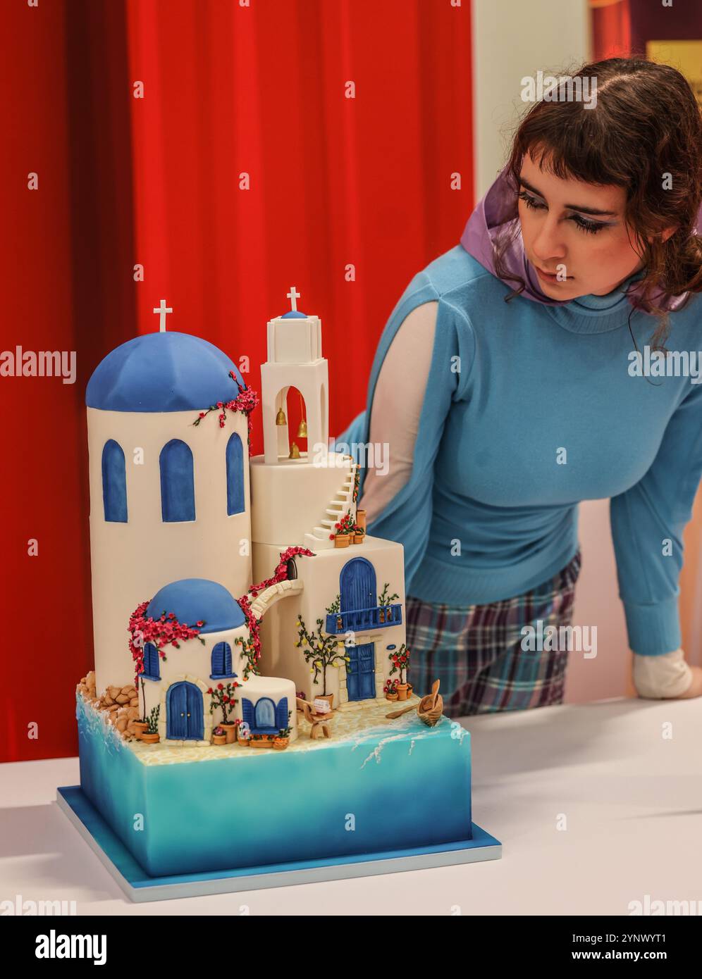 Cakes inspired by musicals hi-res stock photography and images - Alamy
