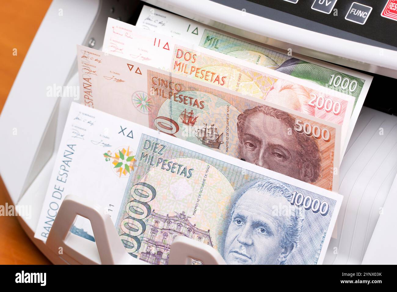 Spanish money - peseta in the counting machine Stock Photo - Alamy