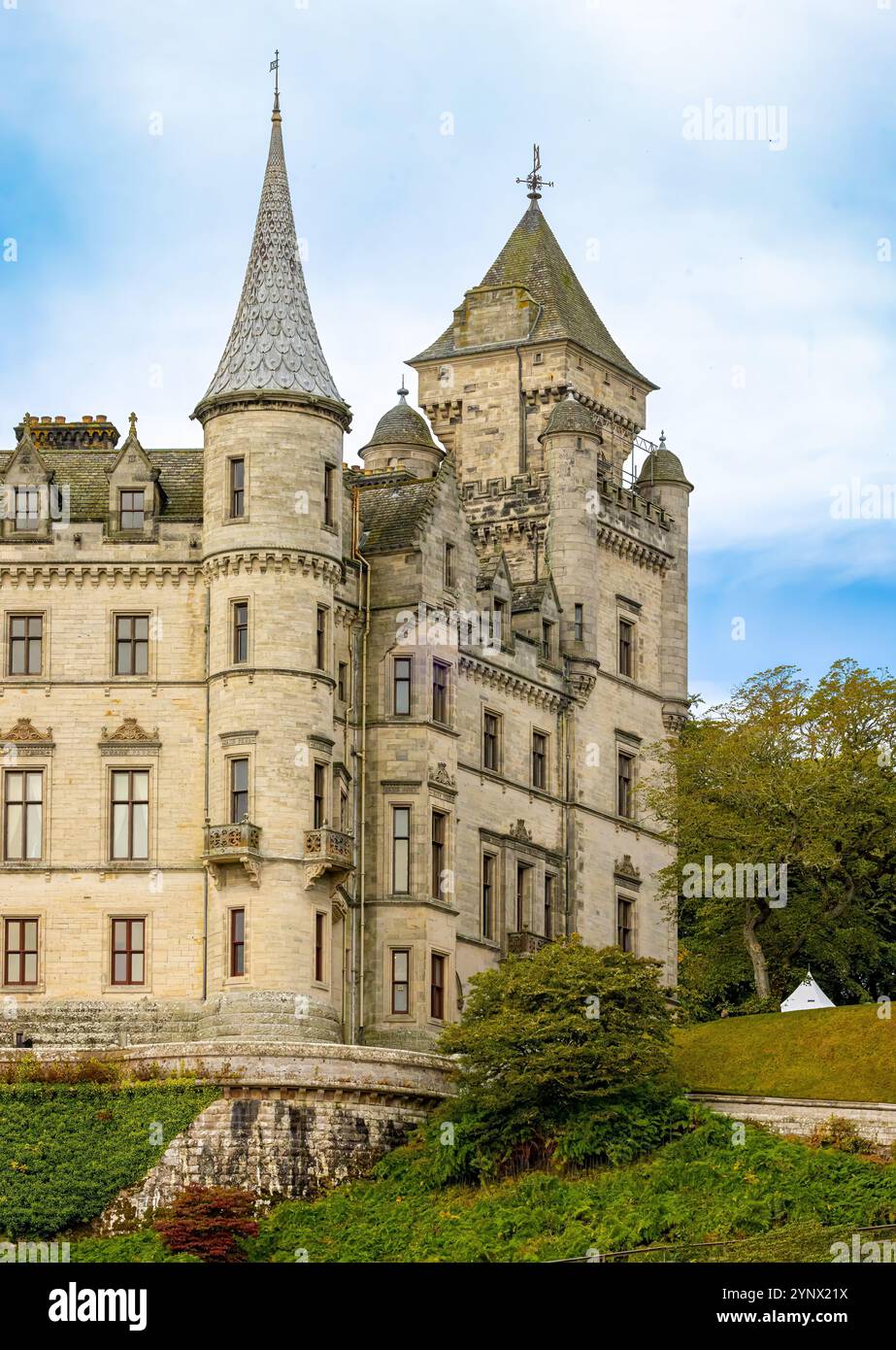 Dunrobin castle golspie scotland hi-res stock photography and images ...