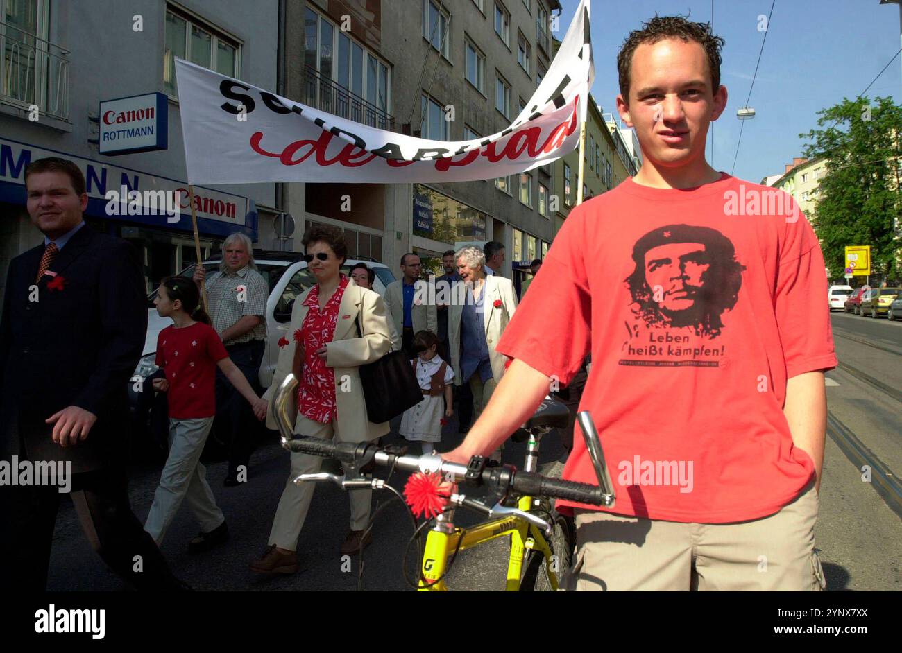che guevara proletarian solidarity and the worker s movement called ...