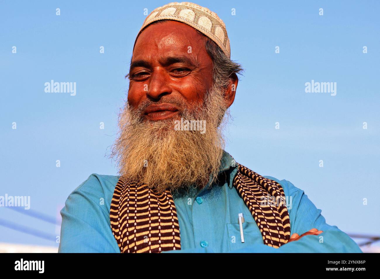 Portrait of a muslim man in Humnabad, Karnataka, India Stock Photo - Alamy