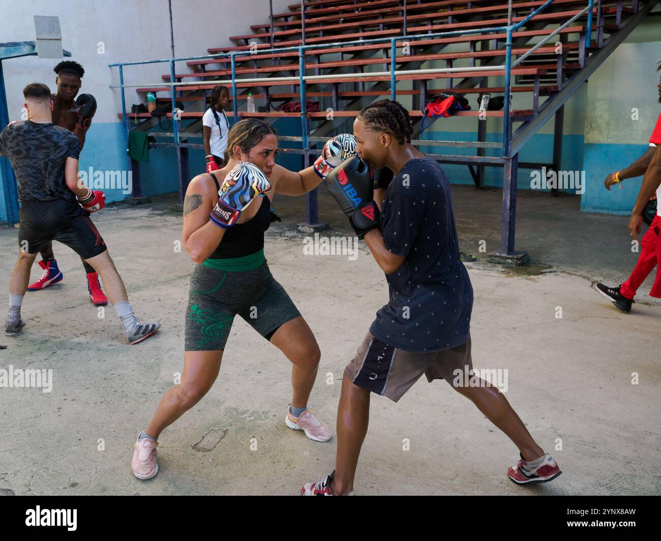 Cuba female boxing hi-res stock photography and images - Alamy