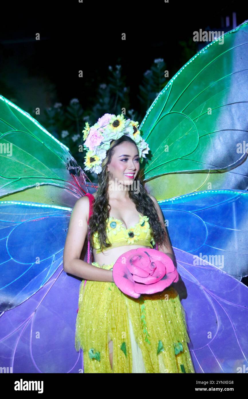 The parade of King, Queen and the Fairies of Glorious Fantasy Land ...