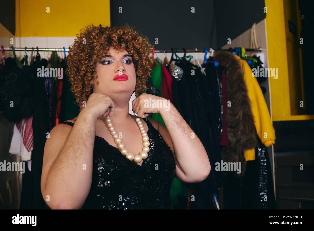 Drag show backstage hi-res stock photography and images - Alamy