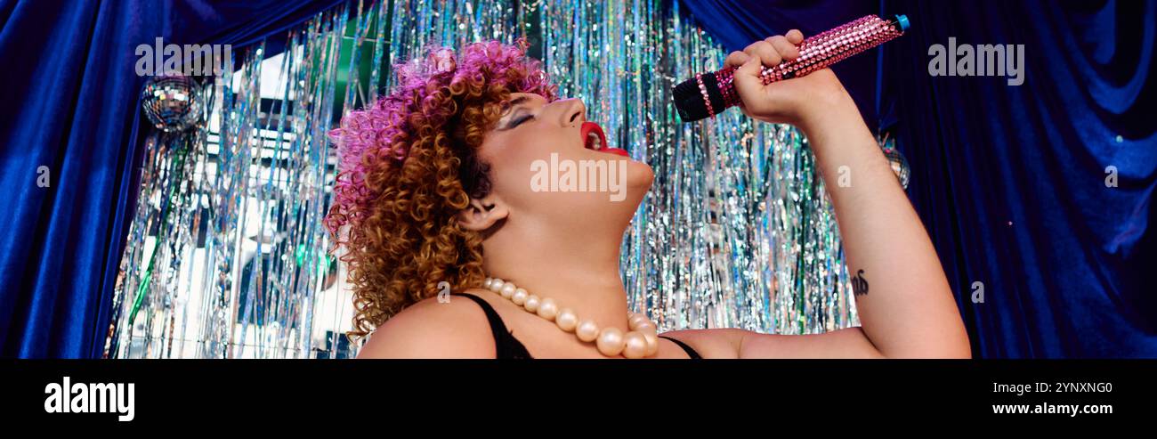 Drag queen person singing in hi-res stock photography and images - Alamy