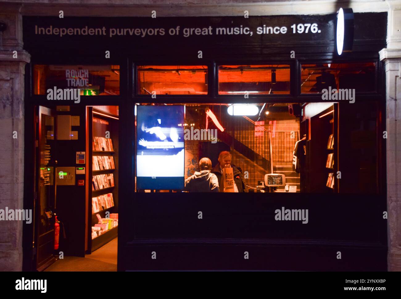 Hmv new logo hi-res stock photography and images - Alamy