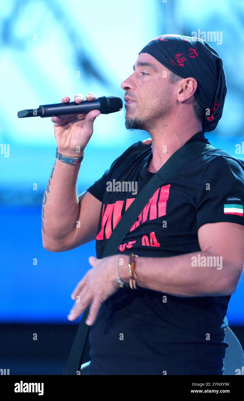 Eros ramazzotti festivalbar hi-res stock photography and images - Alamy