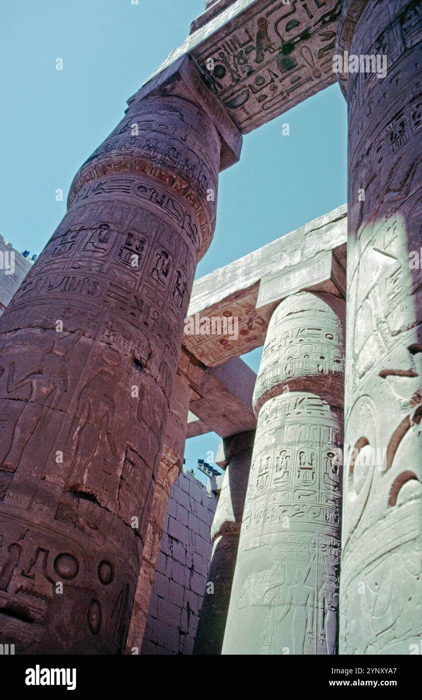 Columns, Great Hypostyle Hall, temple of Amun-Re, Karnak Temple Complex ...