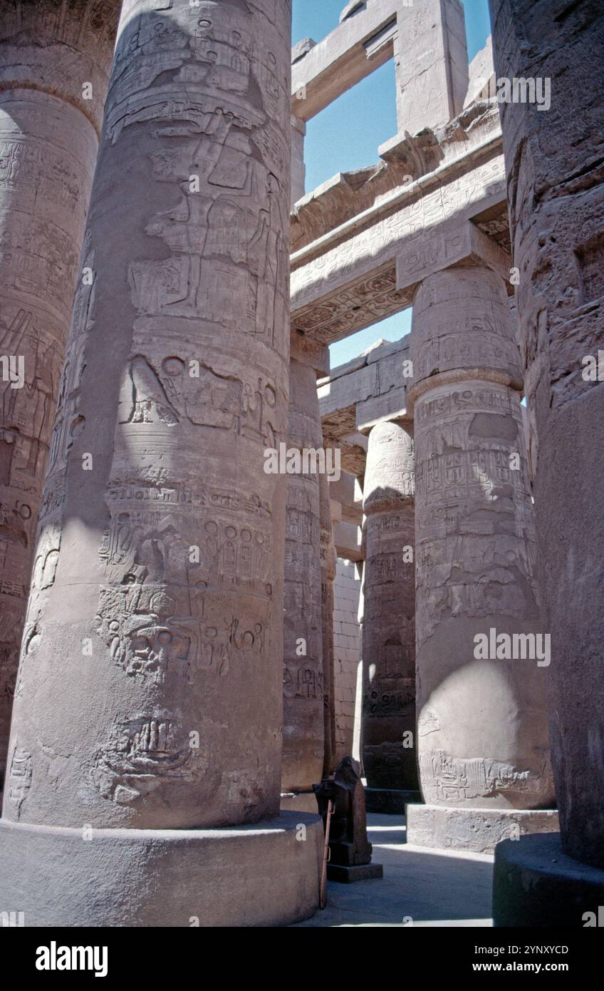 Columns, Great Hypostyle Hall, temple of Amun-Re, Karnak Temple Complex ...