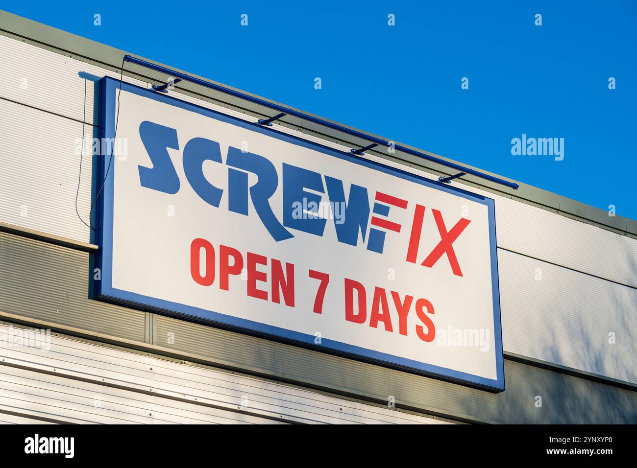 Retail external maintenance hi-res stock photography and images - Alamy