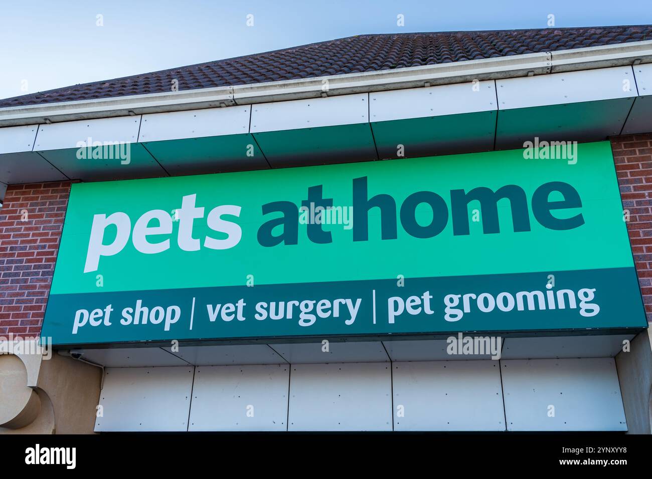 Sign vet signage hi-res stock photography and images - Alamy