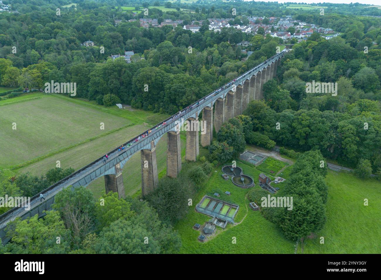 Pontcysyllte aqueduct narrowboats hi-res stock photography and images - Alamy