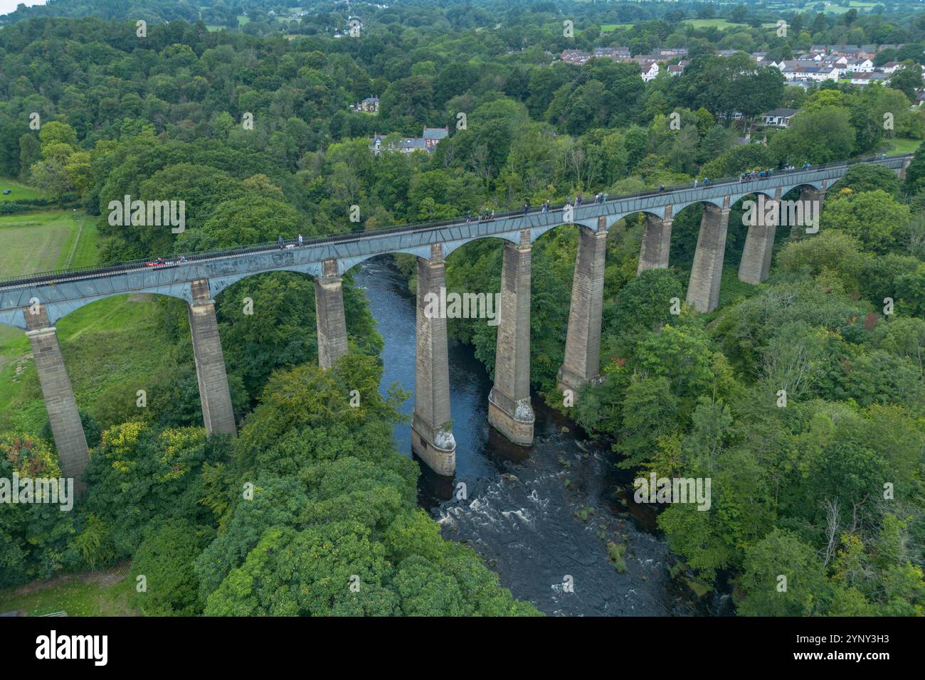 Pontcysyllte aqueduct narrowboats hi-res stock photography and images - Alamy