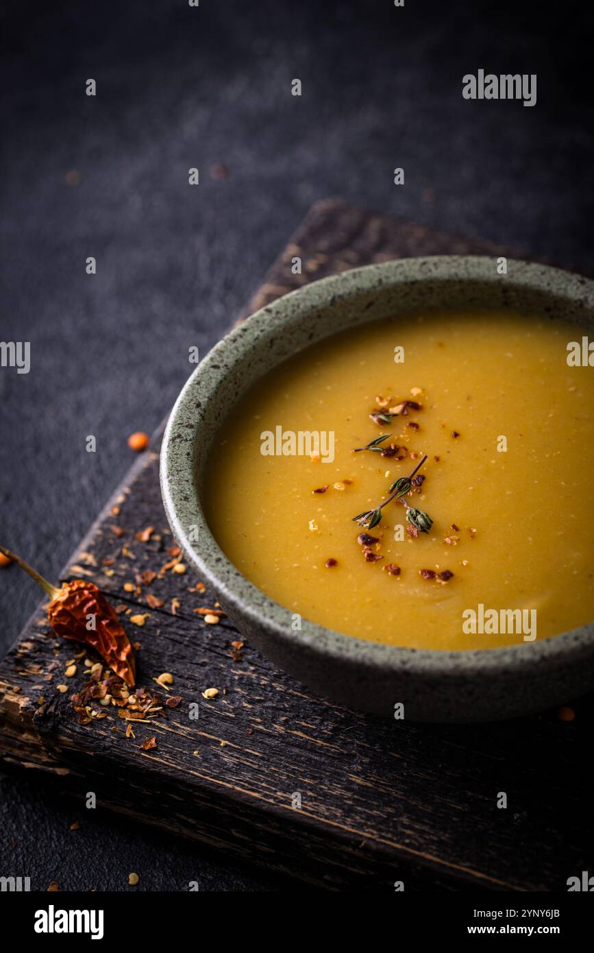 Healthy vegan lentil cream soup Stock Photo - Alamy