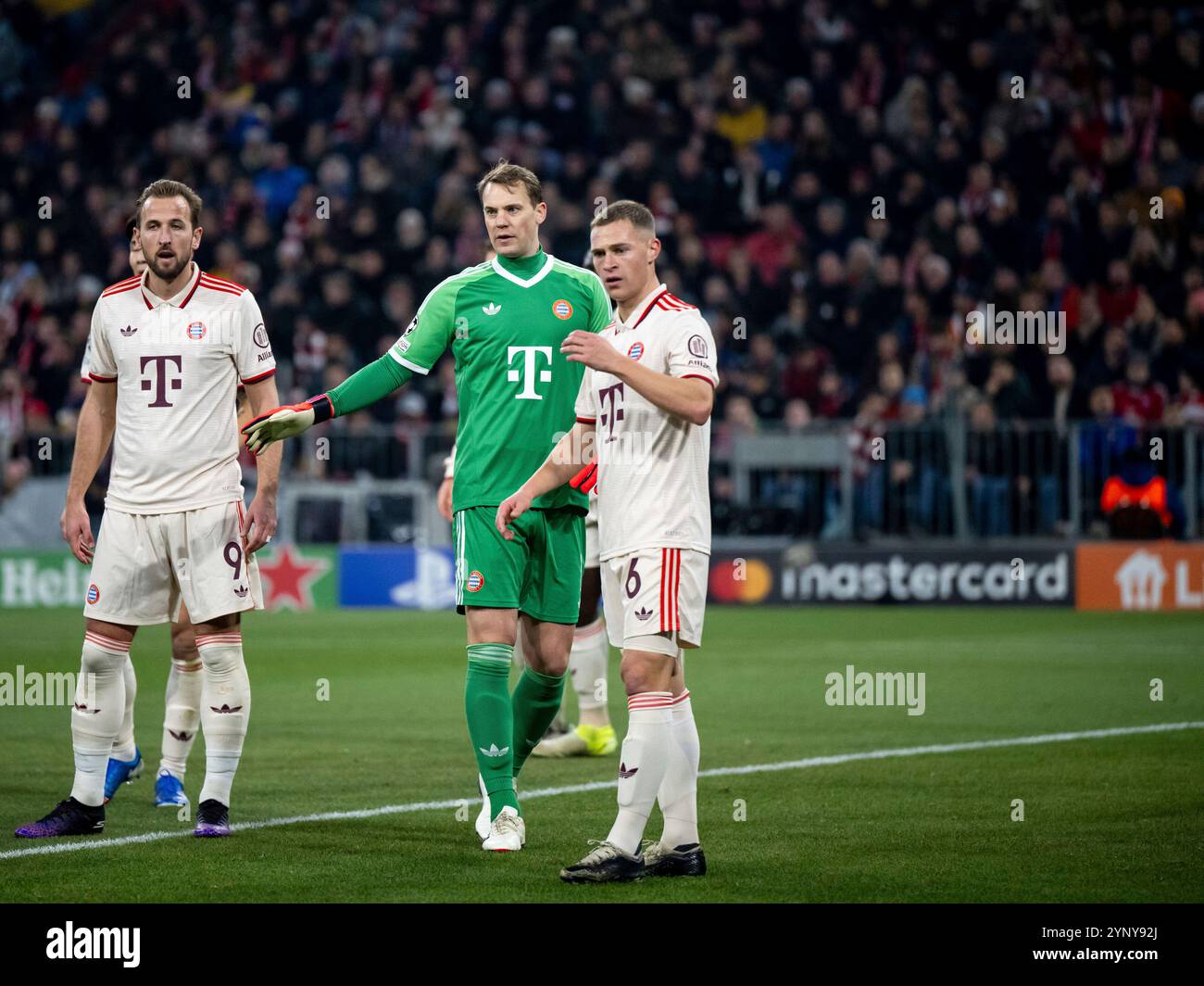 Spieltag, Spielzeit 2024/2025, Manuel Neuer (FC Bayern Muenchen, #01 ...